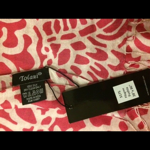 Tolani | Accessories | Tolani Silk Pink Filigree Scarf Shawl Celebrity Favorite | Poshmark